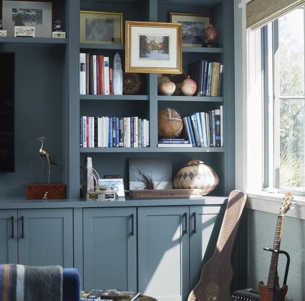 21 Stunning Paint Colors to Transform Your Bookshelves – Expert Picks