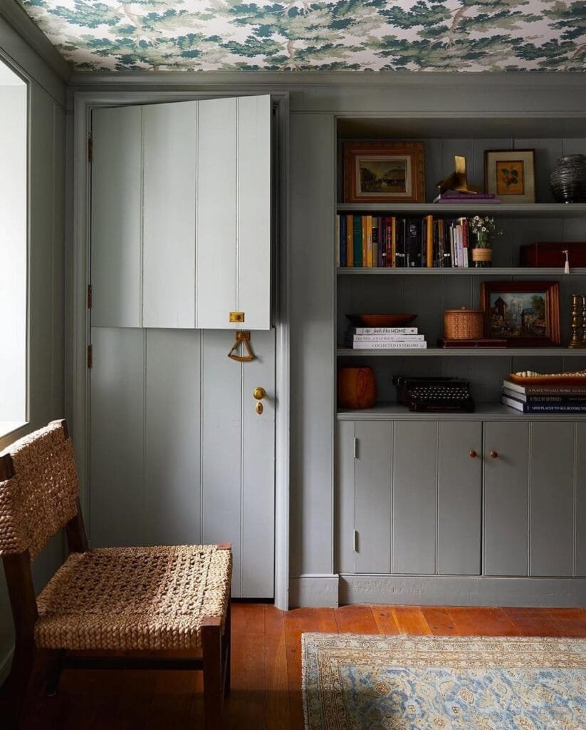 21 Stunning Paint Colors to Transform Your Bookshelves – Expert Picks