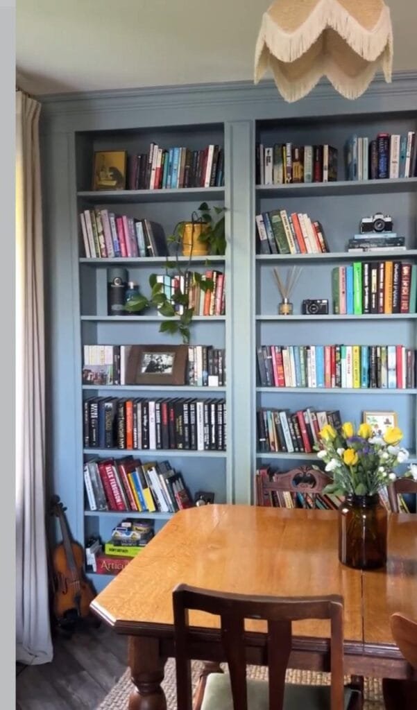 21 Stunning Paint Colors to Transform Your Bookshelves – Expert Picks